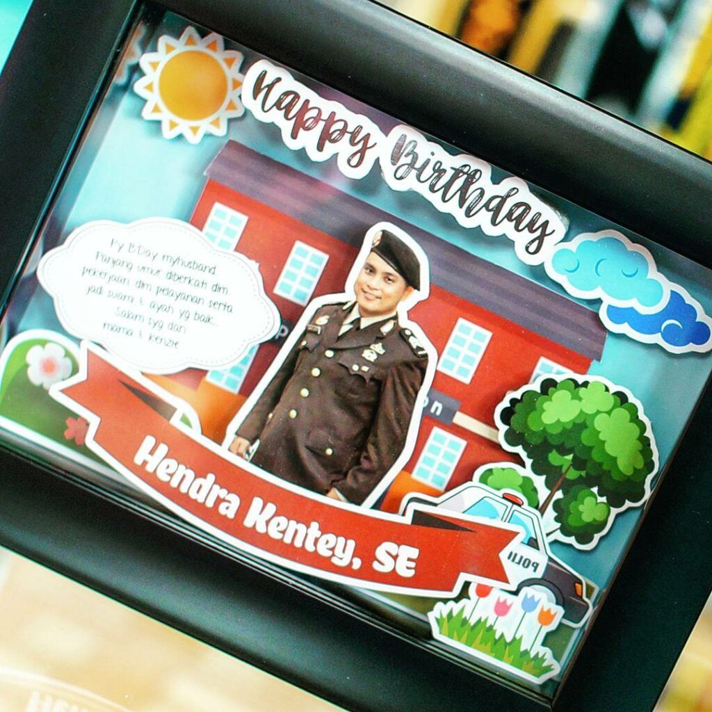 Toko Kado Scrapframe Ultah Birthday Anniversary Murah - Kado Wisudaku