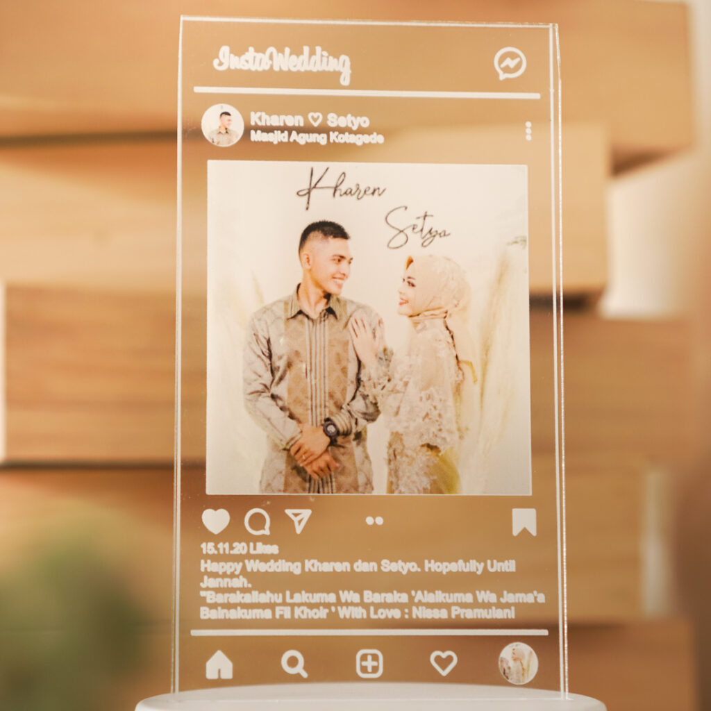 Plakat Lampu LED Akrilik Kado Wedding - Kado Wisudaku