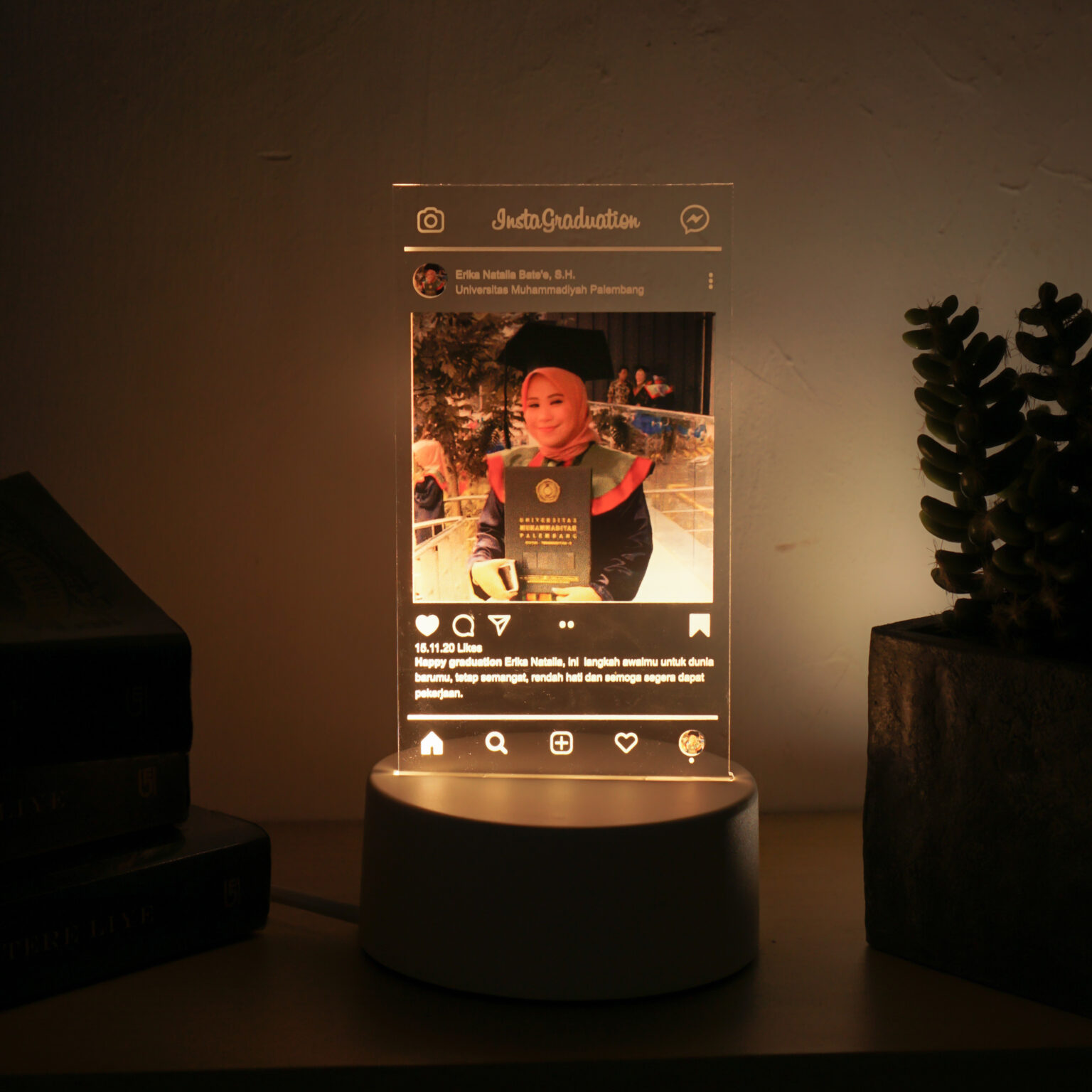 Plakat Lampu LED Custom Foto Kado Wisuda - Kado Wisudaku