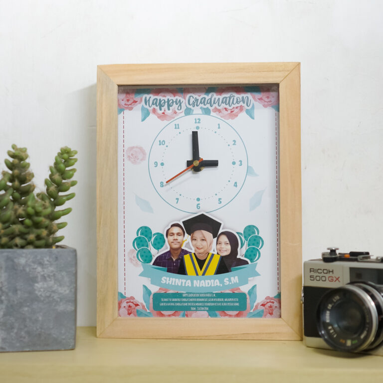 2D Jam Frame Bingkai Kayu Foto Custom Kado Wisuda - Kado Wisudaku