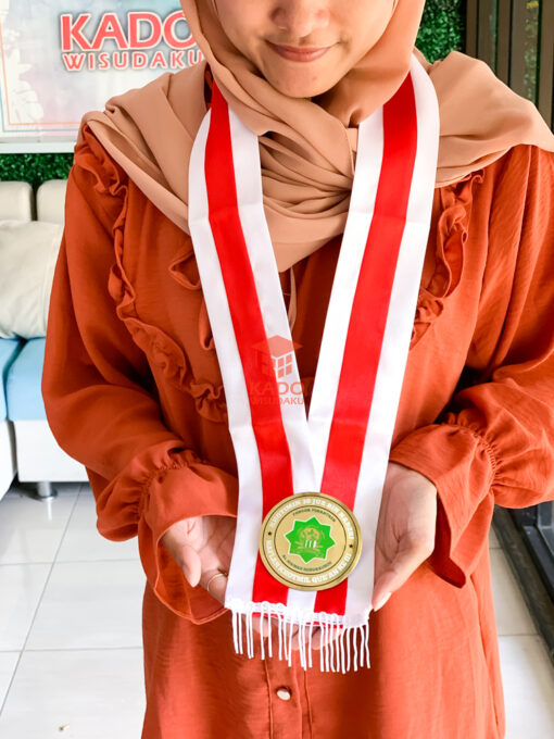 Samir Wisuda Ponpes Al-Hikmah Gubukrubuh - Kado Wisudaku